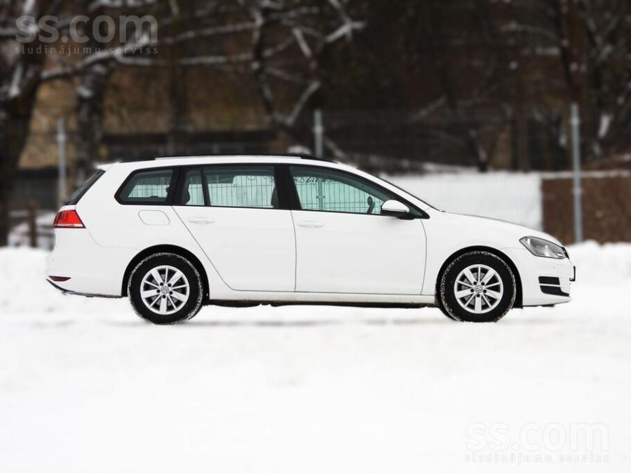 White Volkswagen Golf 2017 in Riga, with an engine capacity of 1.60 L and mileage of 234 thousand km for 8700 €, photo 5 on AUTOMOTO.COM.LV