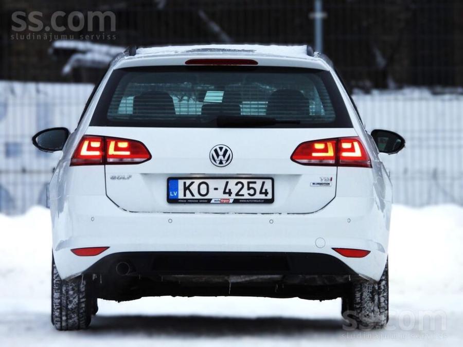 White Volkswagen Golf 2017 in Riga, with an engine capacity of 1.60 L and mileage of 234 thousand km for 8700 €, photo 6 on AUTOMOTO.COM.LV