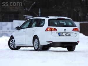 White Volkswagen Golf 2017 in Riga, with an engine capacity of 1.60 L and mileage of 234 thousand km for 8700 €, photo 7 on AUTOMOTO.COM.LV