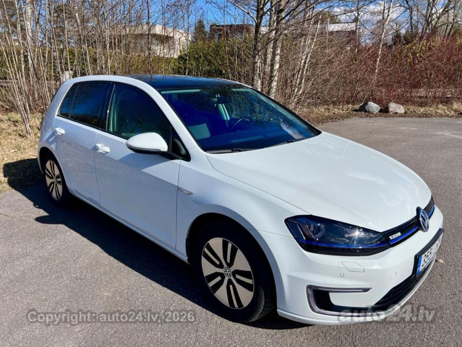 White Volkswagen Golf 2017 in Tallinn, with an engine capacity of 0.00 L and mileage of 91 thousand km for 10900 €, photo 1 on AUTOMOTO.COM.LV