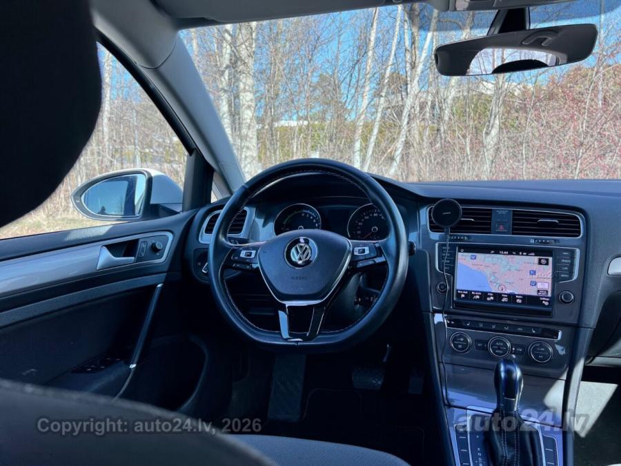 White Volkswagen Golf 2017 in Tallinn, with an engine capacity of 0.00 L and mileage of 91 thousand km for 10900 €, photo 9 on AUTOMOTO.COM.LV