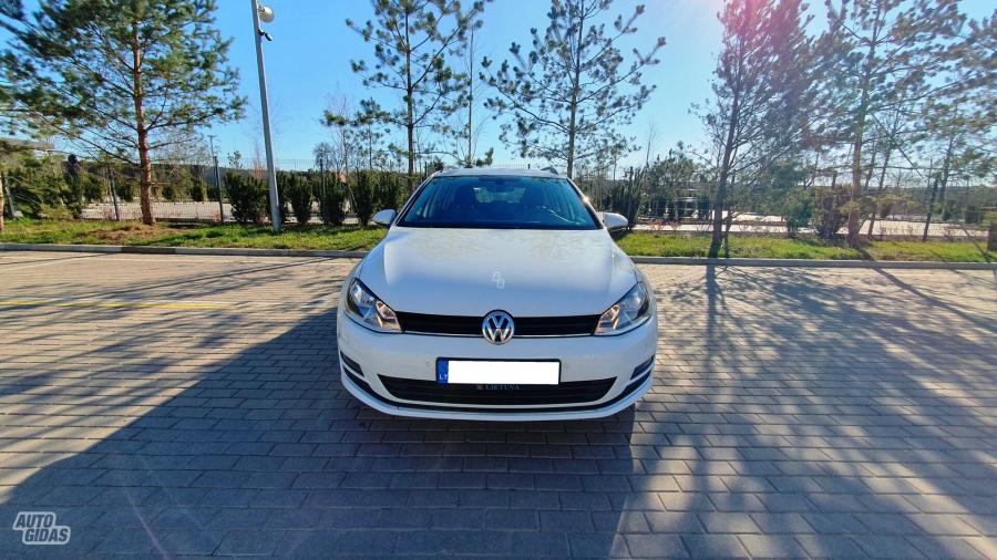White Volkswagen Golf 2017 in Kaunas, with an engine capacity of 1.60 L and mileage of 245 thousand km for 6800 €, photo 3 on AUTOMOTO.COM.LV