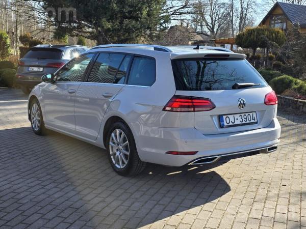 White Volkswagen Golf 2017 in Tukums, with an engine capacity of 2.00 L and mileage of 258 thousand km for 10199 €, photo 5 on AUTOMOTO.COM.LV