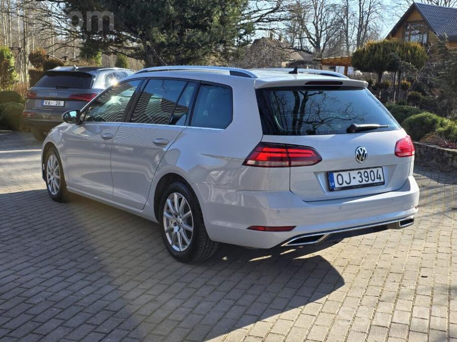 White Volkswagen Golf 2017 in Tukums, with an engine capacity of 2.00 L and mileage of 258 thousand km for 10199 €, photo 6 on AUTOMOTO.COM.LV