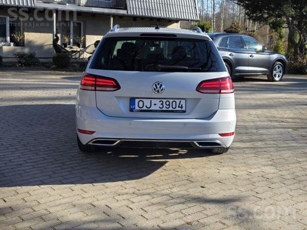 White Volkswagen Golf 2017 in Tukums, with an engine capacity of 2.00 L and mileage of 258 thousand km for 10199 €, photo 6 on AUTOMOTO.COM.LV