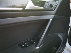 White Volkswagen Golf 2017 in Tukums, with an engine capacity of 2.00 L and mileage of 258 thousand km for 10199 €, photo 21 on AUTOMOTO.COM.LV