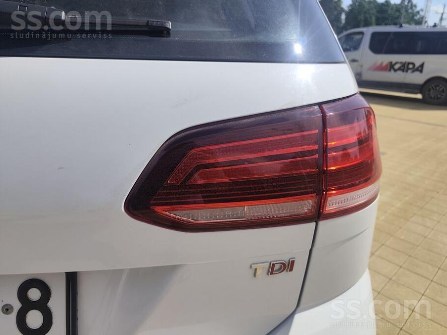 Balts Volkswagen Golf 2017 Rīga, ar dzinēja tilpumu 1.60 L un nobraukumu 260 tūkst. km par 6500 €, foto 10 vietnē AUTOMOTO.COM.LV