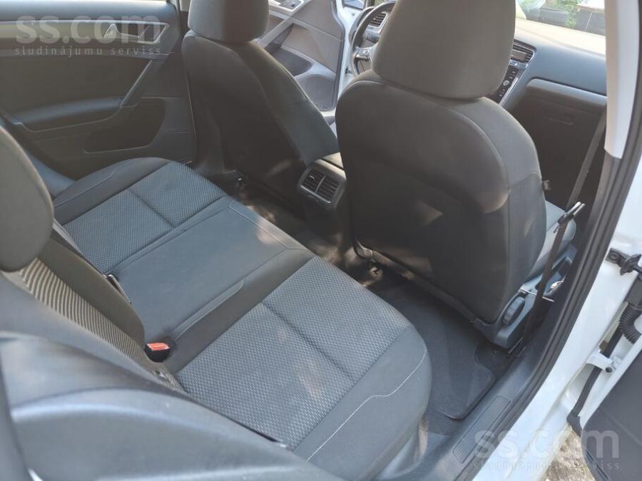 Balts Volkswagen Golf 2017 Rīga, ar dzinēja tilpumu 1.60 L un nobraukumu 260 tūkst. km par 6500 €, foto 16 vietnē AUTOMOTO.COM.LV