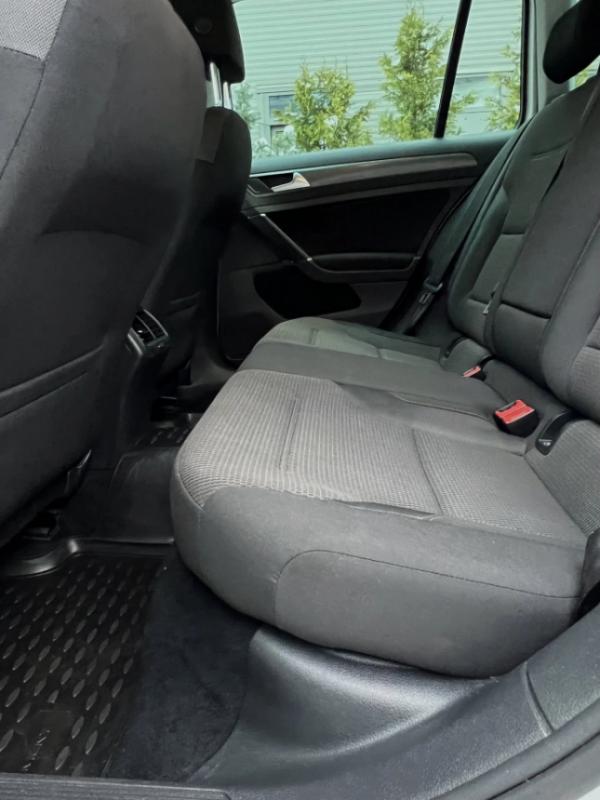 White Volkswagen Golf 2017 in Riga, with an engine capacity of 1.40 L and mileage of 196 thousand km for 8200 €, photo 7 on AUTOMOTO.COM.LV