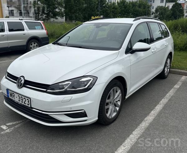 White Volkswagen Golf 2017 in Riga, with an engine capacity of 1.60 L and mileage of 305 thousand km for 8200 €, photo 1 on AUTOMOTO.COM.LV