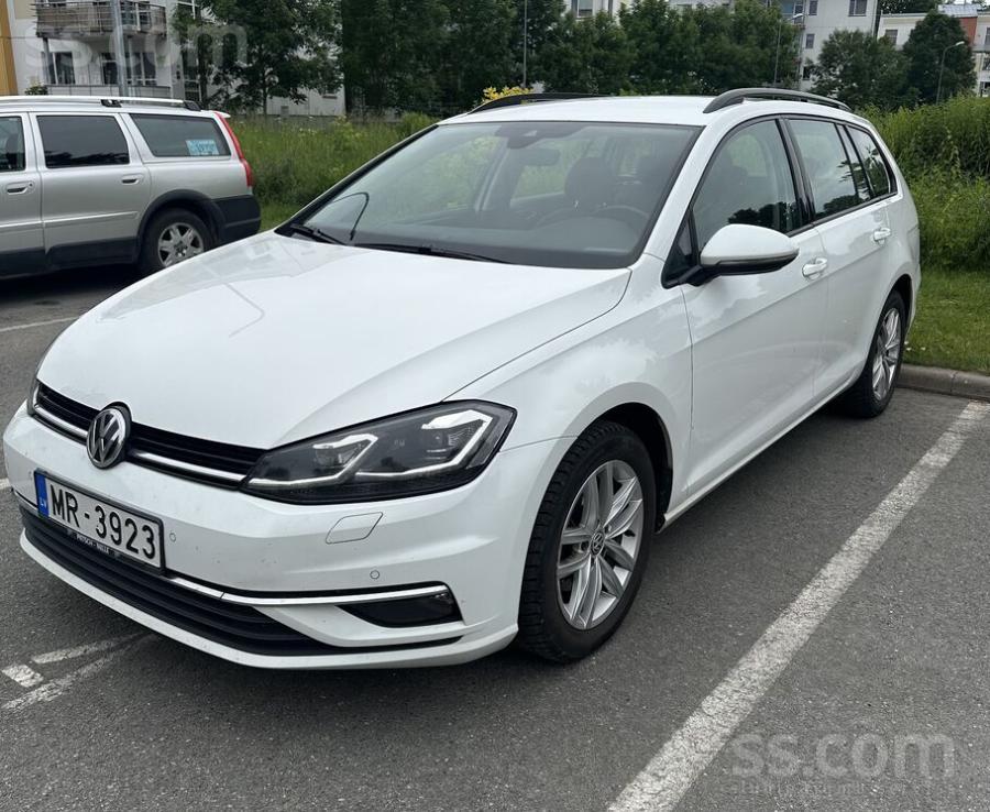 White Volkswagen Golf 2017 in Riga, with an engine capacity of 1.60 L and mileage of 305 thousand km for 8200 €, photo 1 on AUTOMOTO.COM.LV