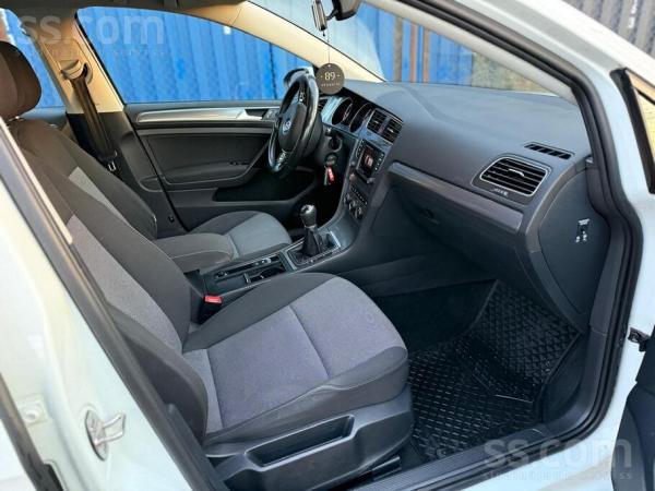 White Volkswagen Golf 2017 in Riga, with an engine capacity of 1.60 L and mileage of 234 thousand km for 6990 €, photo 8 on AUTOMOTO.COM.LV