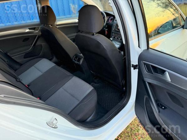 White Volkswagen Golf 2017 in Riga, with an engine capacity of 1.60 L and mileage of 234 thousand km for 6990 €, photo 9 on AUTOMOTO.COM.LV