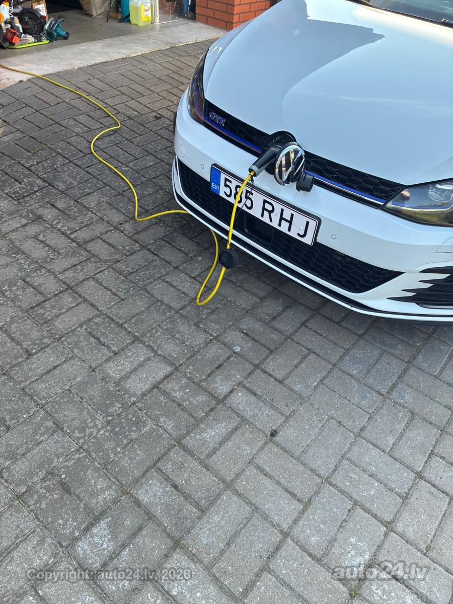 Balts Volkswagen Golf 2017 Tallina, ar dzinēja tilpumu 1.40 L un nobraukumu 145 tūkst. km par 14000 €, foto 19 vietnē AUTOMOTO.COM.LV