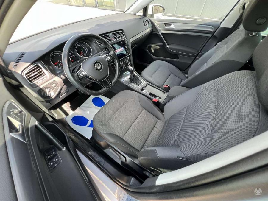 Balts Volkswagen Golf 2017 Šauļi, ar dzinēja tilpumu 1.60 L un nobraukumu 214 tūkst. km par 8900 €, foto 13 vietnē AUTOMOTO.COM.LV