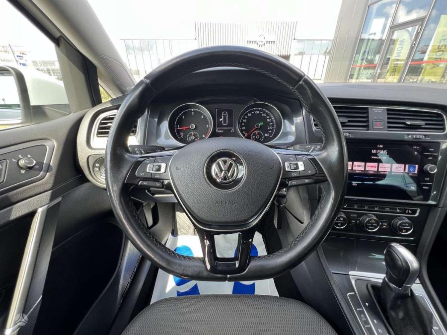 Balts Volkswagen Golf 2017 Šauļi, ar dzinēja tilpumu 1.60 L un nobraukumu 214 tūkst. km par 8900 €, foto 15 vietnē AUTOMOTO.COM.LV