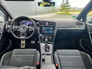 White Volkswagen Golf 2017 in Kaunas, with an engine capacity of 1.97 L and mileage of 205 thousand km for 13000 €, photo 9 on AUTOMOTO.COM.LV