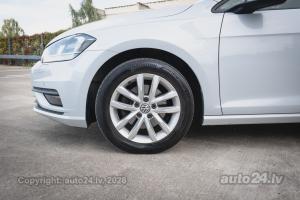 White Volkswagen Golf 2017 in Tartu, with an engine capacity of 1.60 L and mileage of 238 thousand km for 8699 €, photo 10 on AUTOMOTO.COM.LV