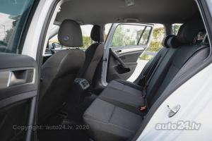 White Volkswagen Golf 2017 in Tartu, with an engine capacity of 1.60 L and mileage of 238 thousand km for 8699 €, photo 12 on AUTOMOTO.COM.LV