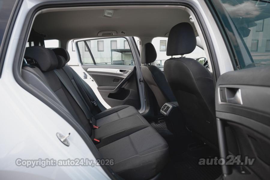White Volkswagen Golf 2017 in Tartu, with an engine capacity of 1.60 L and mileage of 238 thousand km for 8699 €, photo 14 on AUTOMOTO.COM.LV