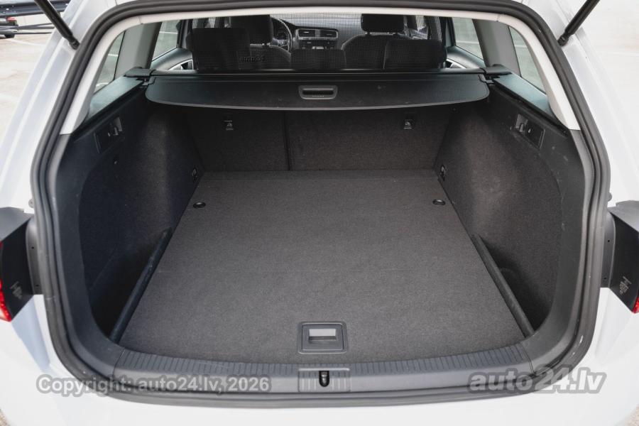 White Volkswagen Golf 2017 in Tartu, with an engine capacity of 1.60 L and mileage of 238 thousand km for 8699 €, photo 15 on AUTOMOTO.COM.LV