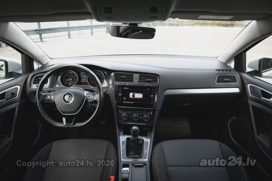 White Volkswagen Golf 2017 in Tartu, with an engine capacity of 1.60 L and mileage of 238 thousand km for 8699 €, photo 16 on AUTOMOTO.COM.LV