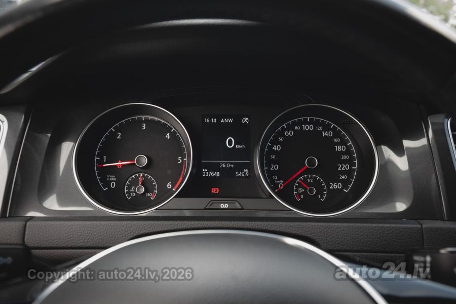 White Volkswagen Golf 2017 in Tartu, with an engine capacity of 1.60 L and mileage of 238 thousand km for 8699 €, photo 18 on AUTOMOTO.COM.LV