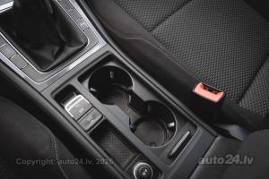 White Volkswagen Golf 2017 in Tartu, with an engine capacity of 1.60 L and mileage of 238 thousand km for 8699 €, photo 21 on AUTOMOTO.COM.LV