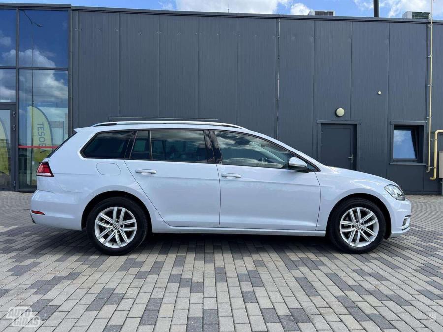 Balts Volkswagen Golf 2017 Šauļi, ar dzinēja tilpumu 1.60 L un nobraukumu 214 tūkst. km par 8900 €, foto 5 vietnē AUTOMOTO.COM.LV