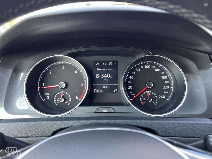 Balts Volkswagen Golf 2017 Šauļi, ar dzinēja tilpumu 1.60 L un nobraukumu 214 tūkst. km par 8900 €, foto 14 vietnē AUTOMOTO.COM.LV