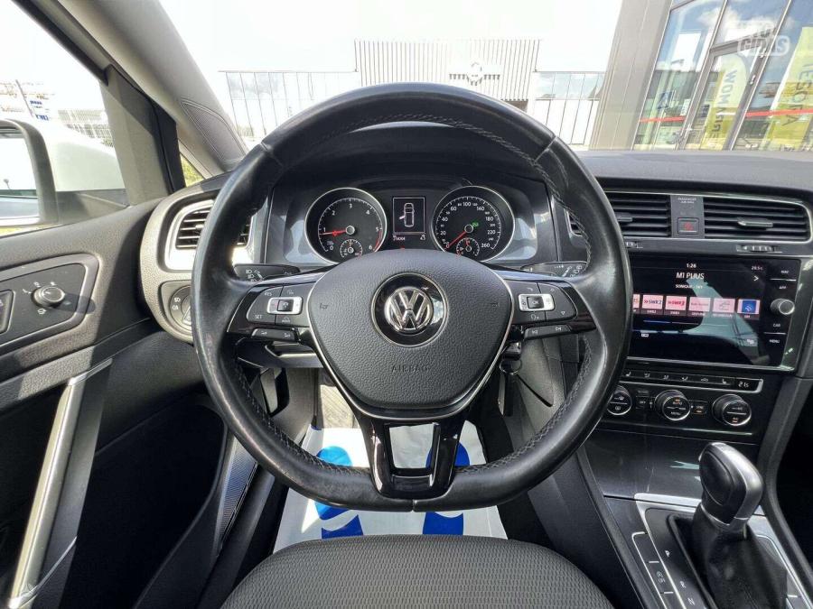 Balts Volkswagen Golf 2017 Šauļi, ar dzinēja tilpumu 1.60 L un nobraukumu 214 tūkst. km par 8900 €, foto 15 vietnē AUTOMOTO.COM.LV