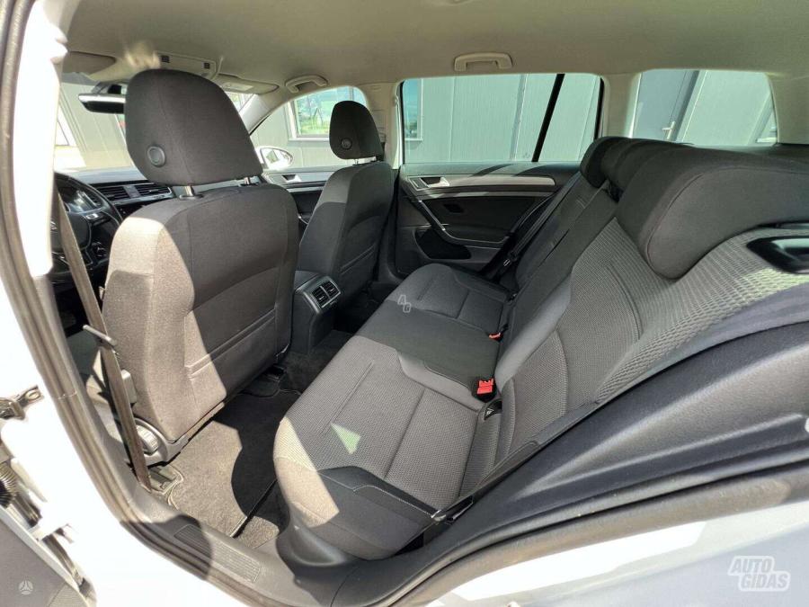 Balts Volkswagen Golf 2017 Šauļi, ar dzinēja tilpumu 1.60 L un nobraukumu 214 tūkst. km par 8900 €, foto 19 vietnē AUTOMOTO.COM.LV
