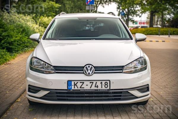 White Volkswagen Golf 2017 in Riga, with an engine capacity of 1.60 L and mileage of 261 thousand km for 5990 €, photo 2 on AUTOMOTO.COM.LV