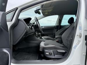 Balts Volkswagen Golf 2017 Vilkaviškis, ar dzinēja tilpumu 1.97 L un nobraukumu 239 tūkst. km par 9700 €, foto 10 vietnē AUTOMOTO.COM.LV