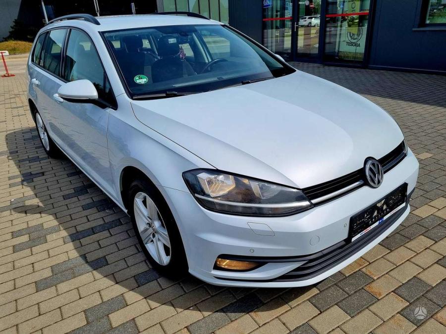 Balts Volkswagen Golf 2017 Šauļi, ar dzinēja tilpumu 1.60 L un nobraukumu 314 tūkst. km par 7900 €, foto 5 vietnē AUTOMOTO.COM.LV