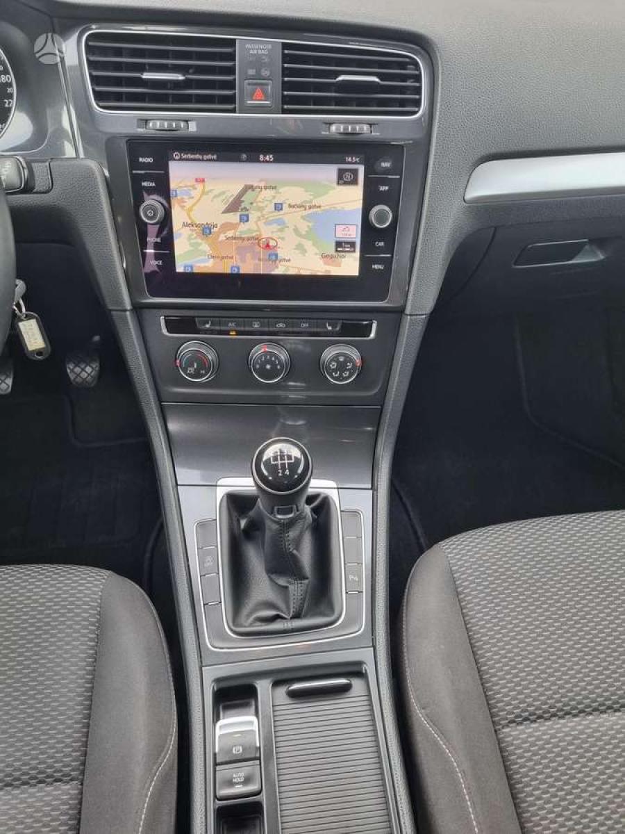 Balts Volkswagen Golf 2017 Šauļi, ar dzinēja tilpumu 1.60 L un nobraukumu 314 tūkst. km par 7900 €, foto 22 vietnē AUTOMOTO.COM.LV