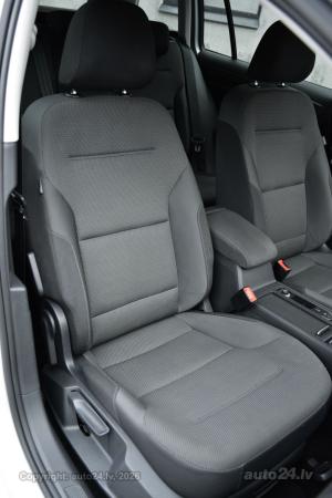 Balts Volkswagen Golf 2017 Tallina, ar dzinēja tilpumu 1.60 L un nobraukumu 183 tūkst. km par 10900 €, foto 19 vietnē AUTOMOTO.COM.LV