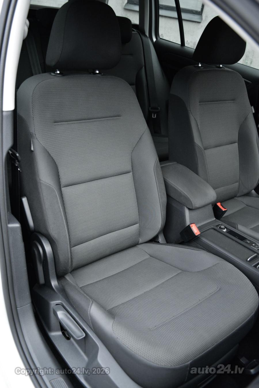 Balts Volkswagen Golf 2017 Tallina, ar dzinēja tilpumu 1.60 L un nobraukumu 183 tūkst. km par 10900 €, foto 19 vietnē AUTOMOTO.COM.LV