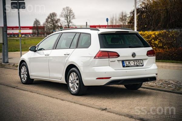 White Volkswagen Golf 2018 in Riga, with an engine capacity of 1.60 L and mileage of 0 thousand km for 7990 €, photo 6 on AUTOMOTO.COM.LV