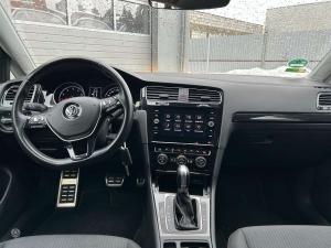 White Volkswagen Golf 2018 in Marijampole, with an engine capacity of 1.40 L and mileage of 169 thousand km for 9700 €, photo 9 on AUTOMOTO.COM.LV