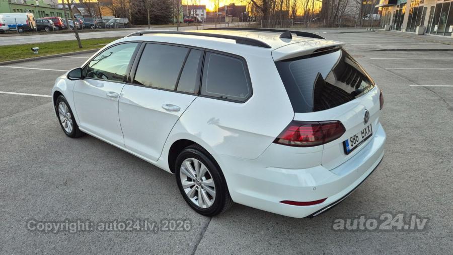 White Volkswagen Golf 2018 in Tallinn, with an engine capacity of 1.60 L and mileage of 96 thousand km for 11999 €, photo 5 on AUTOMOTO.COM.LV