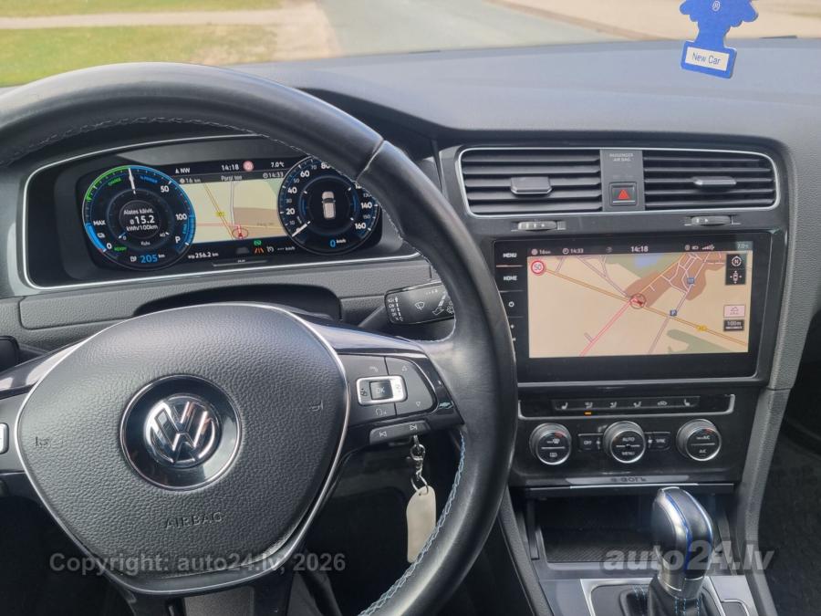 Balts Volkswagen Golf 2018 Pelva, ar dzinēja tilpumu 0.00 L un nobraukumu 180 tūkst. km par 9990 €, foto 14 vietnē AUTOMOTO.COM.LV