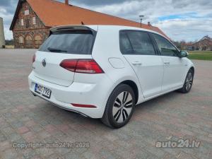 Balts Volkswagen Golf 2018 Pelva, ar dzinēja tilpumu 0.00 L un nobraukumu 180 tūkst. km par 9990 €, foto 16 vietnē AUTOMOTO.COM.LV