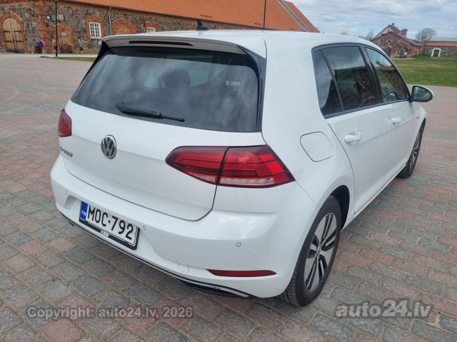 Balts Volkswagen Golf 2018 Pelva, ar dzinēja tilpumu 0.00 L un nobraukumu 180 tūkst. km par 9990 €, foto 17 vietnē AUTOMOTO.COM.LV