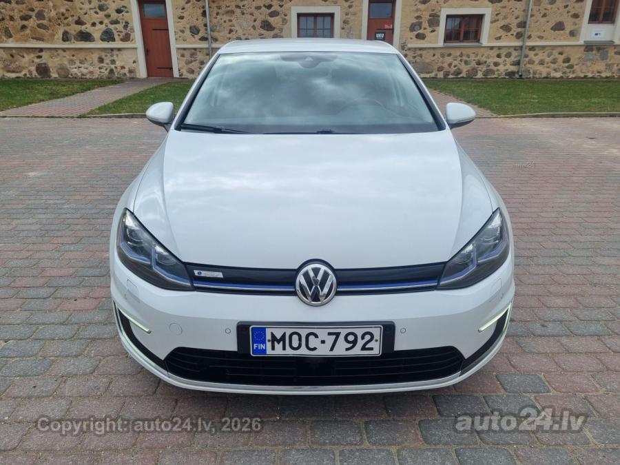 Balts Volkswagen Golf 2018 Pelva, ar dzinēja tilpumu 0.00 L un nobraukumu 180 tūkst. km par 9990 €, foto 23 vietnē AUTOMOTO.COM.LV