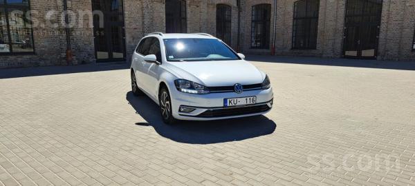 White Volkswagen Golf 2018 in Riga, with an engine capacity of 2.00 L and mileage of 160 thousand km for 10750 €, photo 5 on AUTOMOTO.COM.LV
