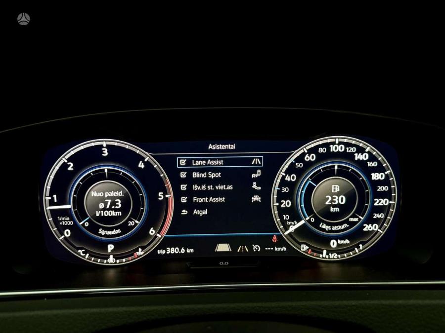 Balts Volkswagen Golf 2018 Kauņa, ar dzinēja tilpumu 2.00 L un nobraukumu 199 tūkst. km par 12700 €, foto 31 vietnē AUTOMOTO.COM.LV