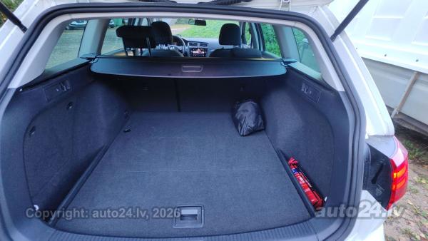 Volkswagen Golf 2018 in Tallinn on AUTOMOTO.COM.LV White Volkswagen Golf 2018 in Tallinn, with an engine capacity of 1.60 L and mileage of 169 thousand km for 8500 €, photo 10 on AUTOMOTO.COM.LV