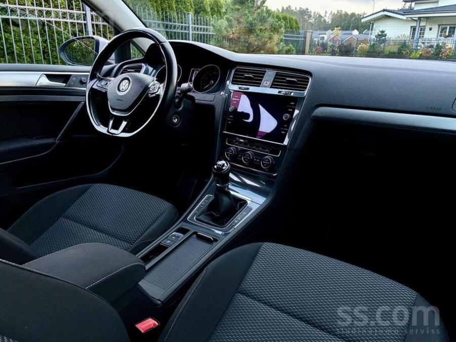 White Volkswagen Golf 2018 in Riga, with an engine capacity of 1.40 L and mileage of 180 thousand km for 7500 €, photo 12 on AUTOMOTO.COM.LV
