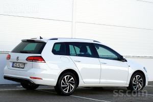White Volkswagen Golf 2019 in Riga, with an engine capacity of 1.60 L and mileage of 248 thousand km for 9500 €, photo 10 on AUTOMOTO.COM.LV